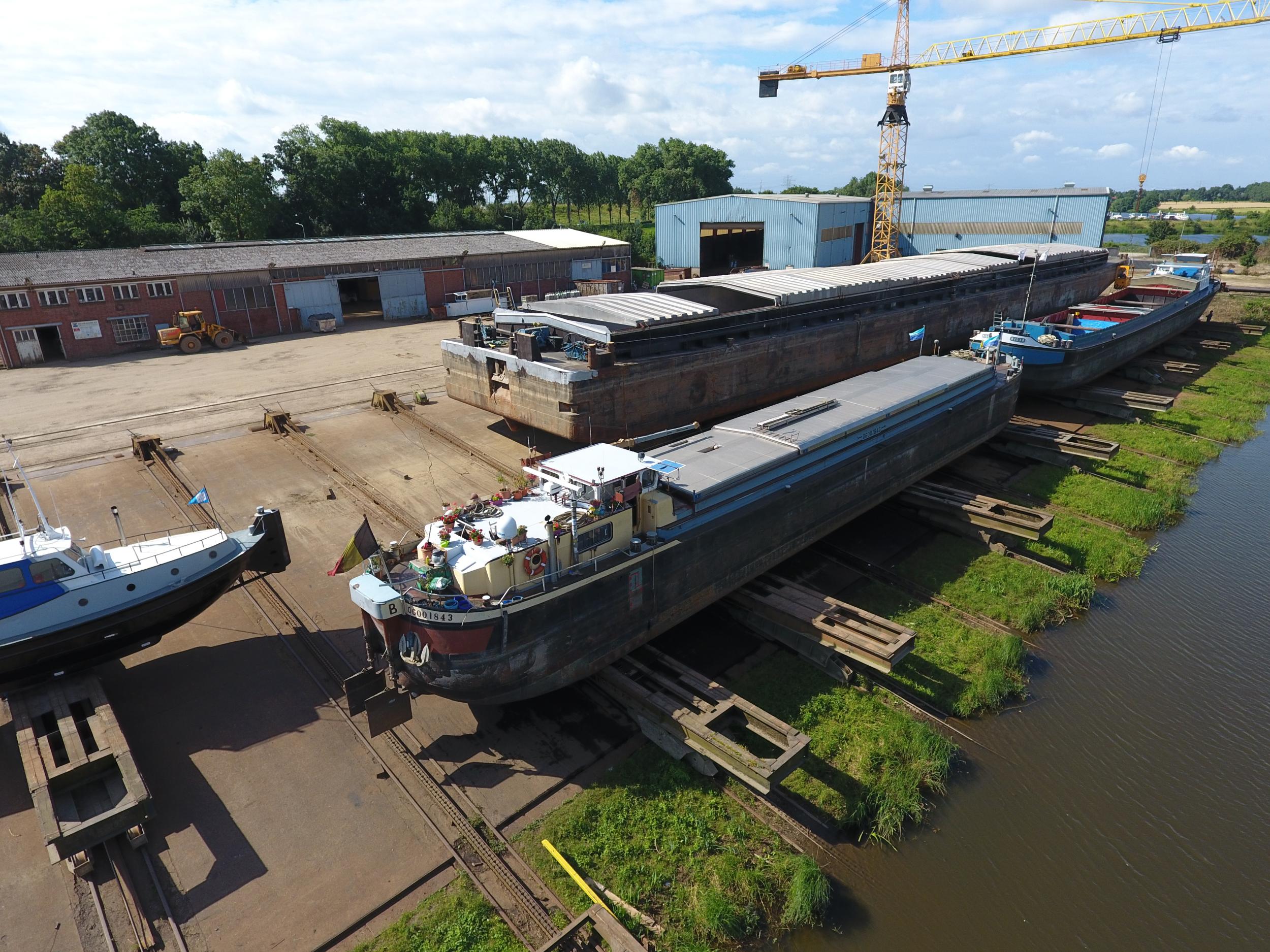 Scheepswerf Maasbracht | Binnenvaart in Beeld